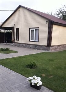 Uyut (Stepnaya ulitsa No:7, selo Yelizavetovka), otel  Voronejskaya oblastından