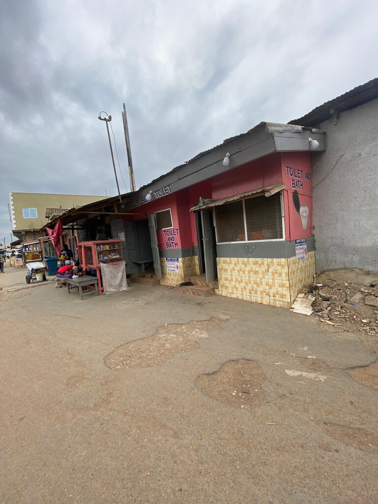 Tuvalet Public Toilet, Akra, foto