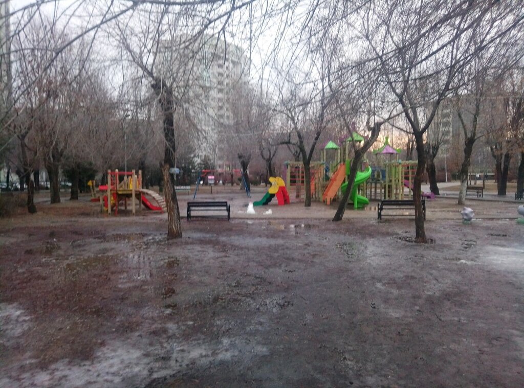 Oyun alanı Детская площадка, Volgograd, foto