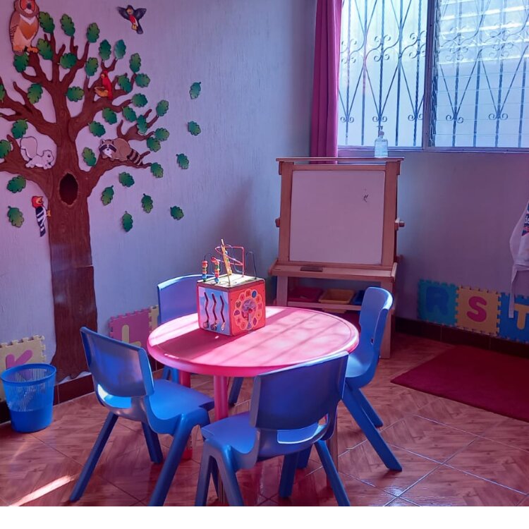 Kişisel gelişim merkezi Centro de Desarrollo Integral Krecer, Guatemala, foto