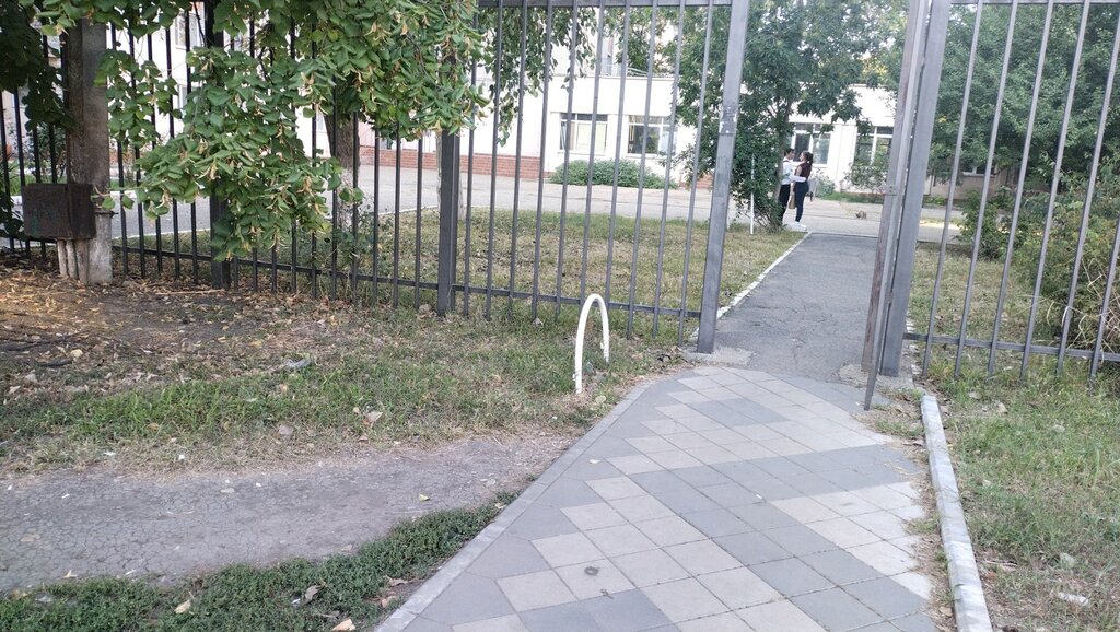 Bisiklet park yerleri Парковка самокатов, Krasnodar, foto