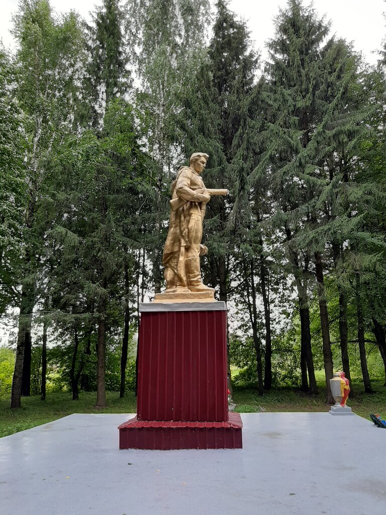 Anıt, heykel Воинам-односельчанам, участникам Великой Отечественной войны 1941-1945 гг., Çuvaşya, foto