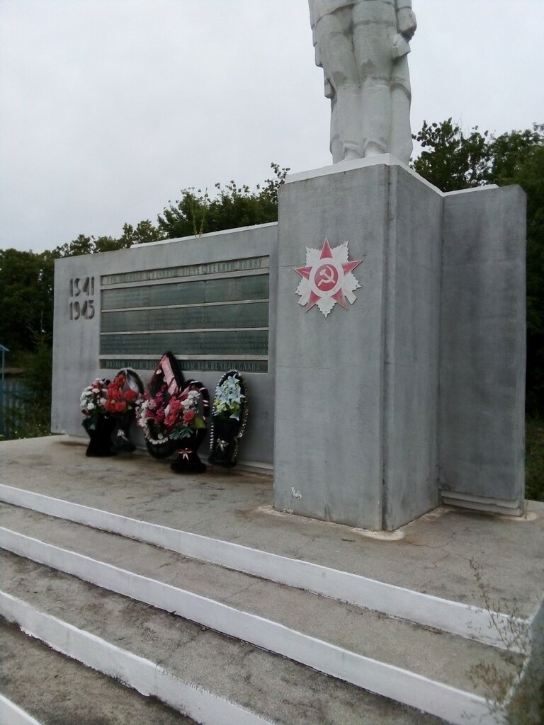 Anıt, heykel Воинам, павшим в Великой Отечественной войне, Orenburgskaya oblastı, foto