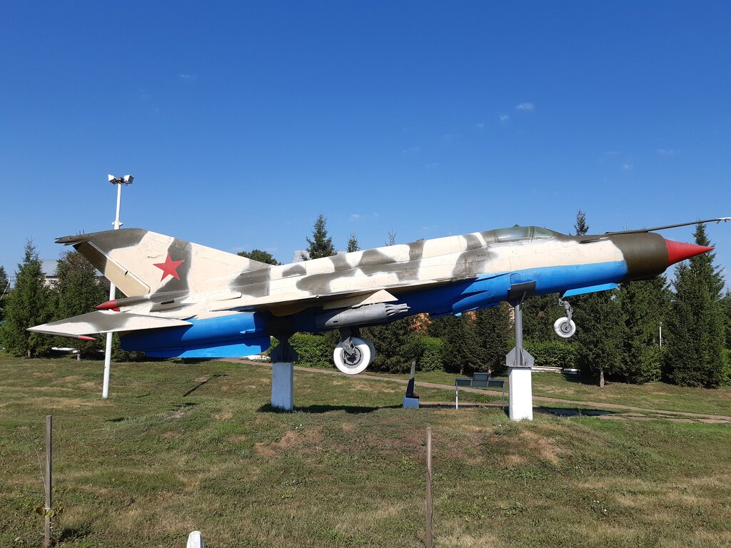 Teknoloji anıtı Истребитель МиГ-21, Başkurdistan, foto