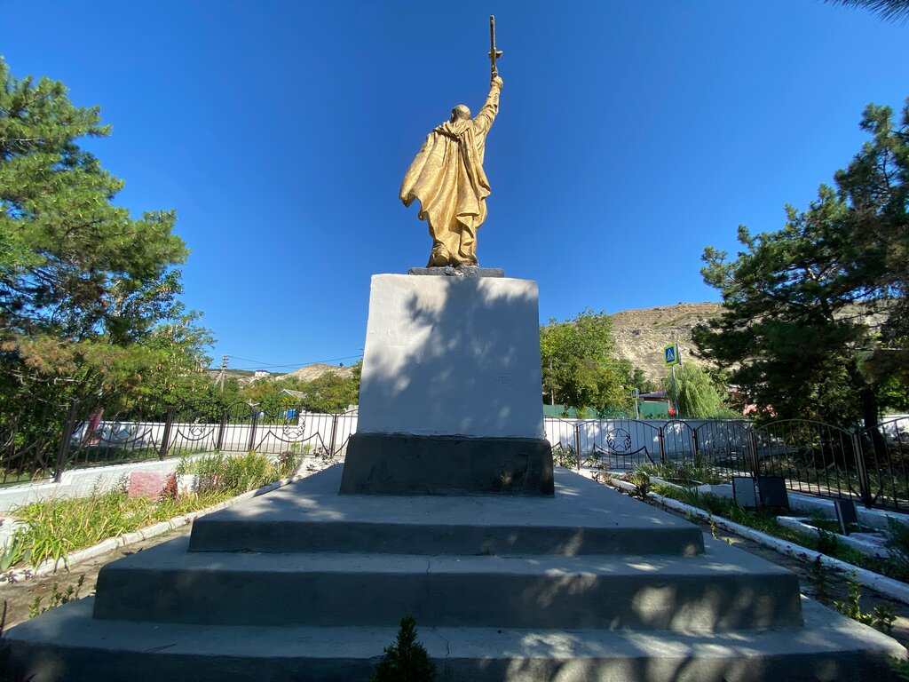 Anıt, heykel Освободителям Крыма, Sevastopol, foto