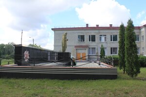 Воинам, погибшим в годы Великой Отечественной Войны (Bryansk Region, Starodubskiy munitsipalny okrug, selo Melensk), anıt, heykel  Brianskaya oblastından