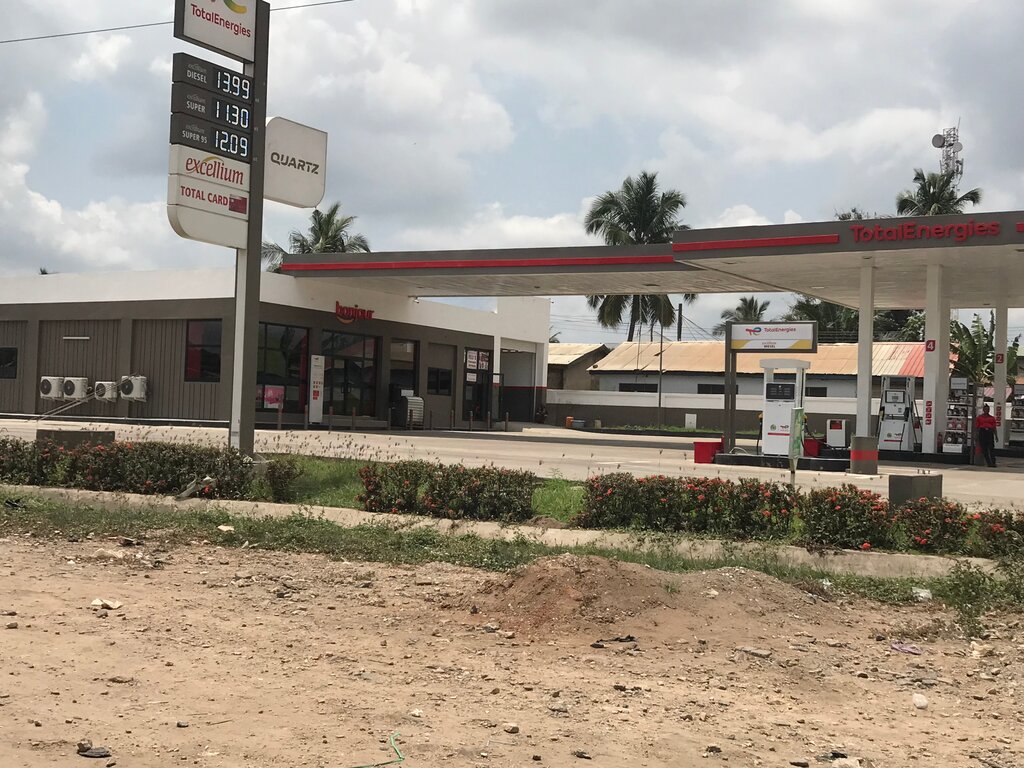 Petrol ürünleri üreticileri Total Engineerings, Dünya, foto