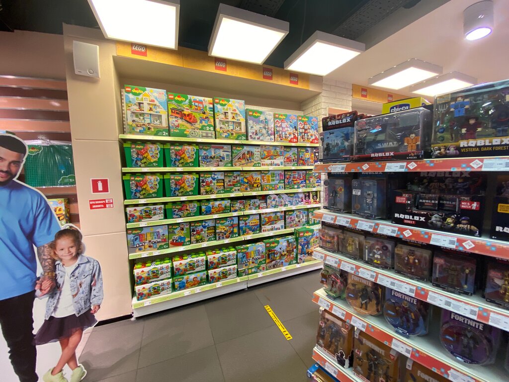 Çocuk oyunları ve oyuncakları Toy.ru, Saint‑Petersburg, foto