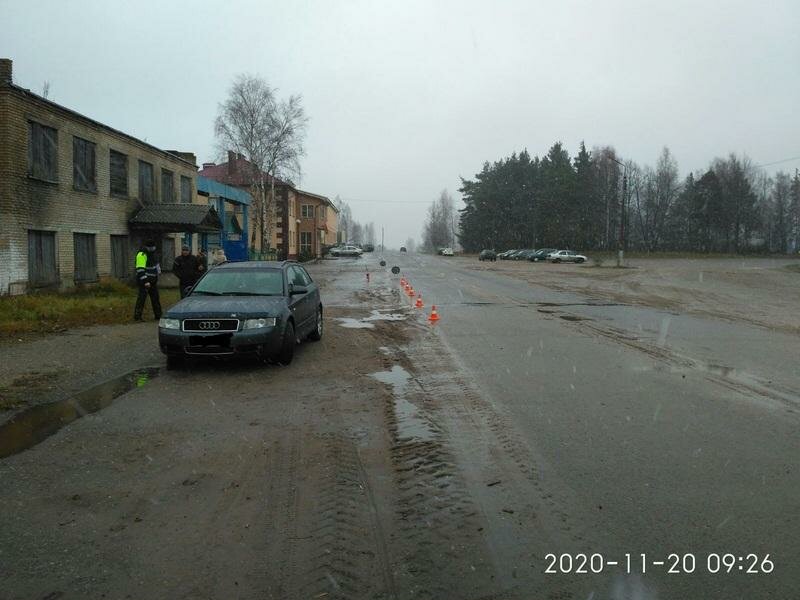 Toplu taşıma durağı СХТ, Mogiliovskaya oblastı, foto