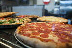 Villa Pizza & Villa Green (Via Arco Mirelli No:13, Naples), pizzacılar  Napoli'den