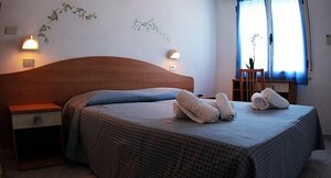 Hotel Ancora (Emilia-Romagna, Rimini, Bellaria-Igea Marina, Via Cattaro, 11), bar  Bellaria – Igea Marina'dan