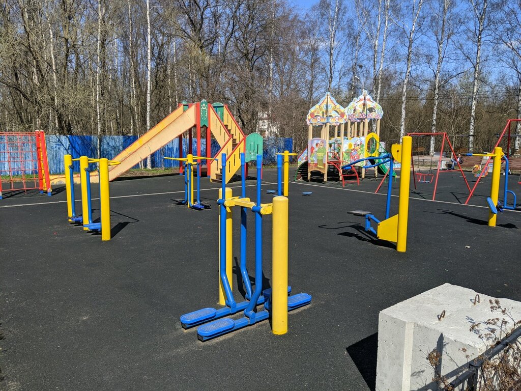 Spor alanı Уличные тренажёры, Saint‑Petersburg, foto