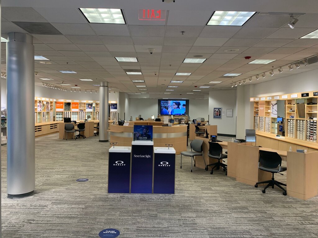 Giyim mağazası LensCrafters, Naperville, foto