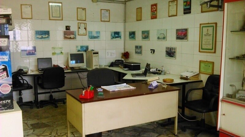 Oto aksesuarları Officina Schiavone, Napoli, foto