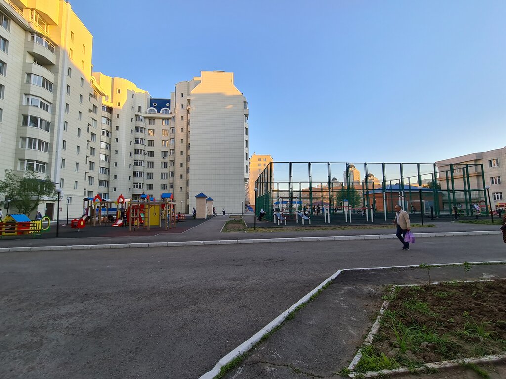Konut blokları Caspian Palace, Astana, foto