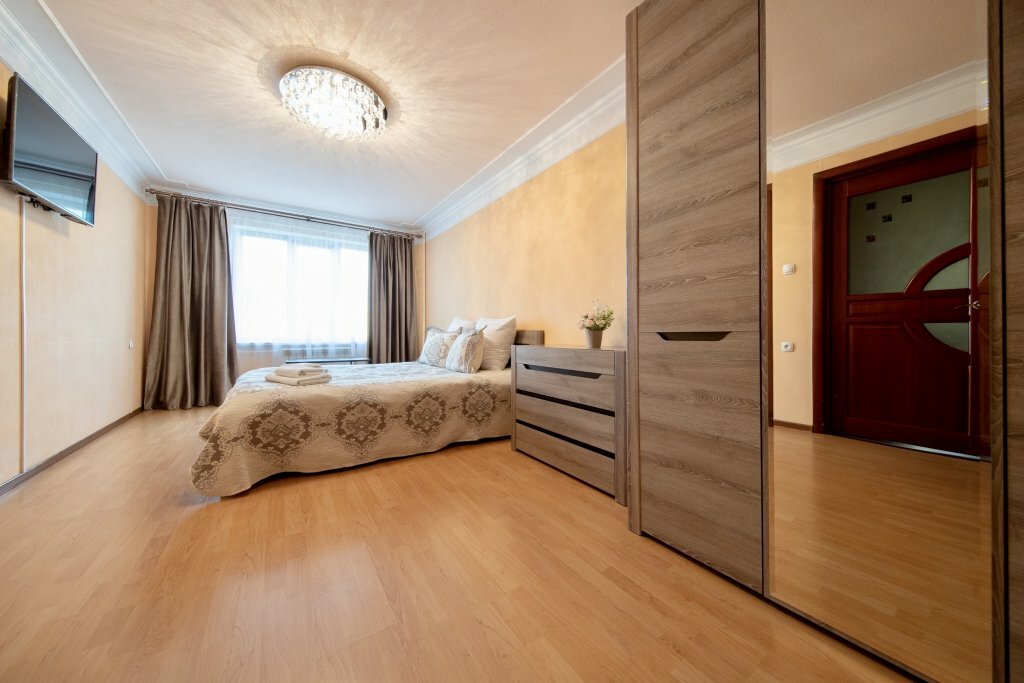 Kısa süreli konaklama 4 Sezona v mikrorajone Mirnyj 6/1, Novy Urengoy, foto