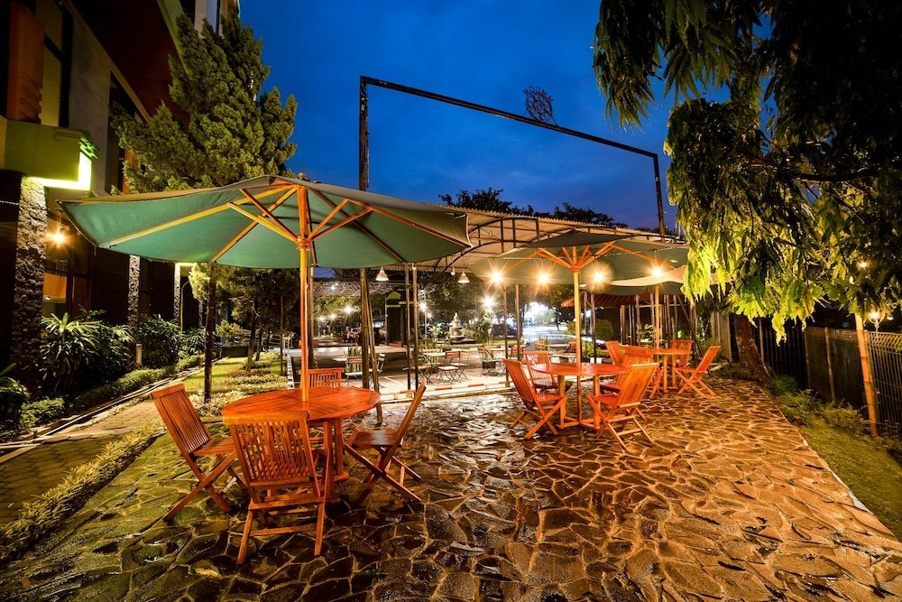 Otel D'Paragon Seturan 1, Dünya, foto