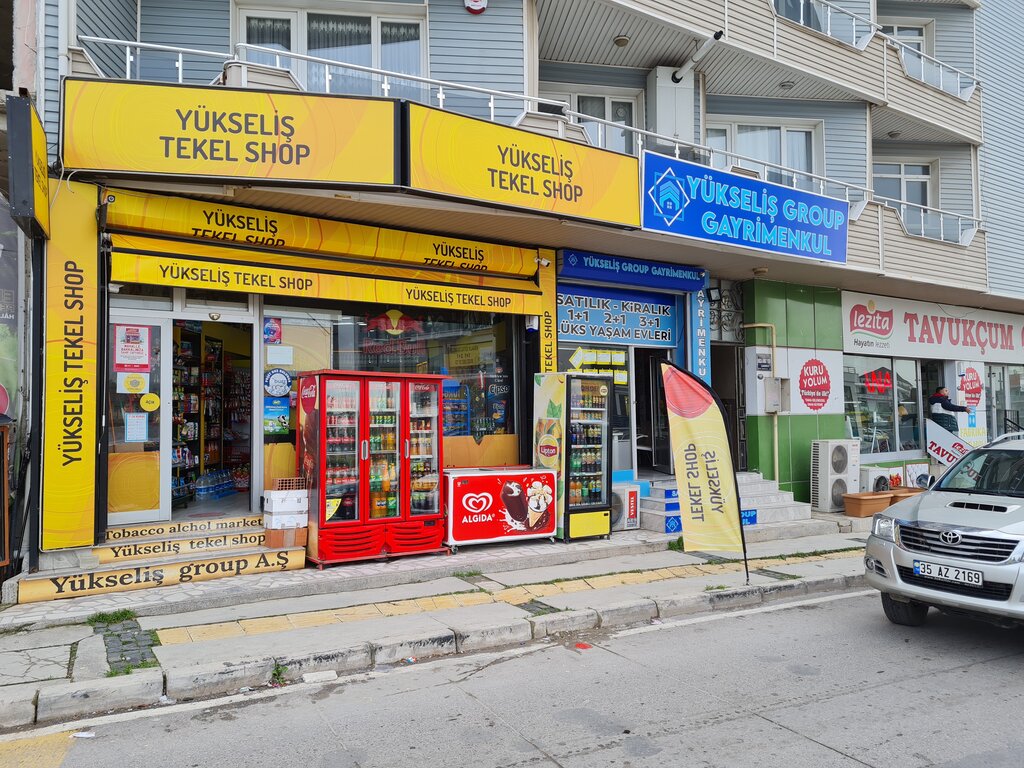 Alkollü içecekler Yükseliş Tekel Shop, İzmir, foto
