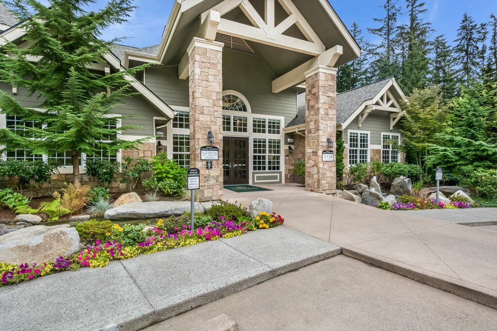 Emlak ofisi The Estates at Cougar Mountain Apartments, Washington Eyaleti, foto