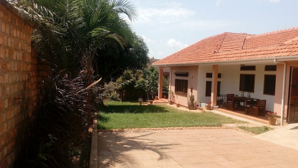 Otel Ziso Home - Adults Only, Kampala, foto