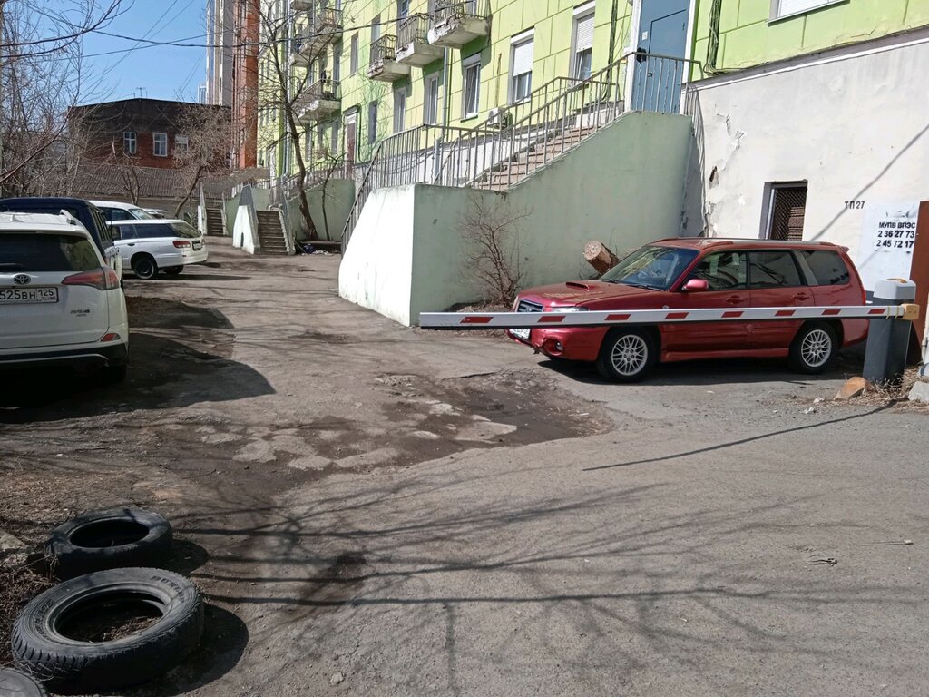 Otoparklar Автомобильная парковка, Vladivostok, foto