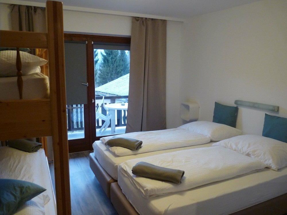 Otel La Irmania Pension, Karintiya, foto