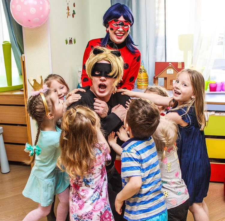 Çocuklar için kutlama organizasyonları Marsik show, Moskova, foto