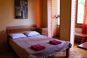 Malvy (vulytsia Tarasa Shevchenka No:33, Truskavets), otel  Truskavets'ten