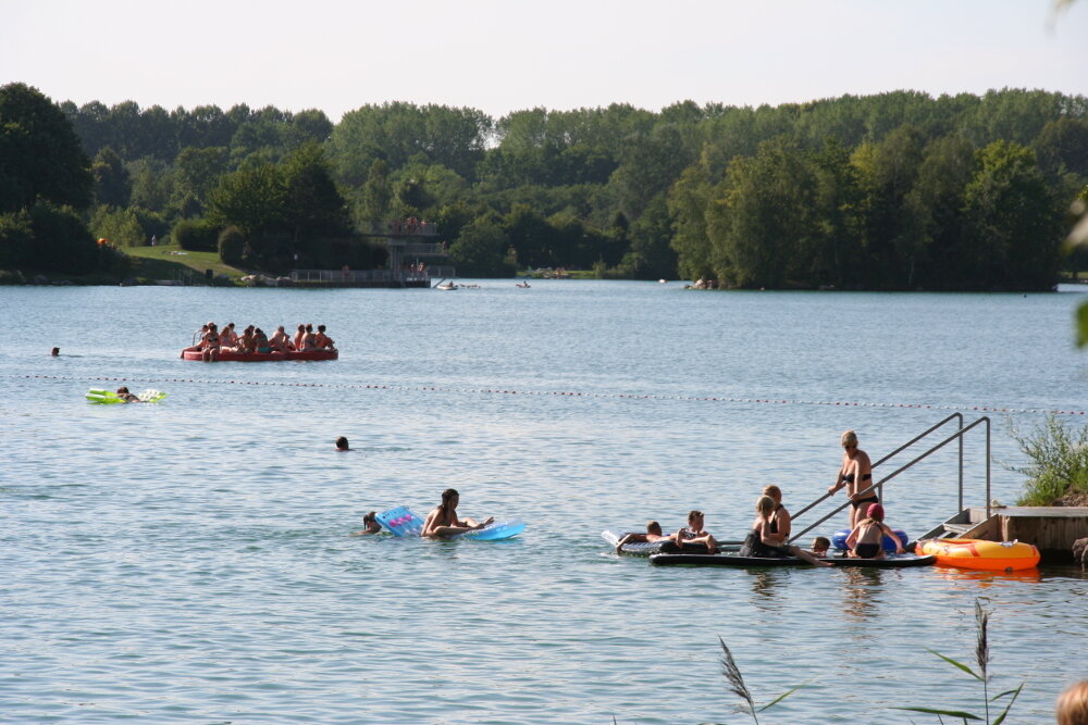Su parkı Hohenlohe Au-See - Asten/Linz Sommersport- u Erholungsgelände, Yukarı Avusturya, foto