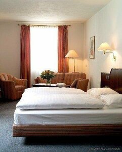 Nh Kloesterle Nordlingen (Beim Klösterle No:1, Nördlingen), otel  Nordlingen'dan
