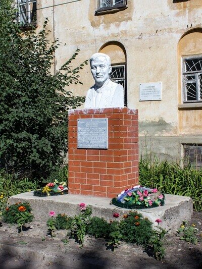 Anıt, heykel Н.А. Кузнецов, Morşansk, foto