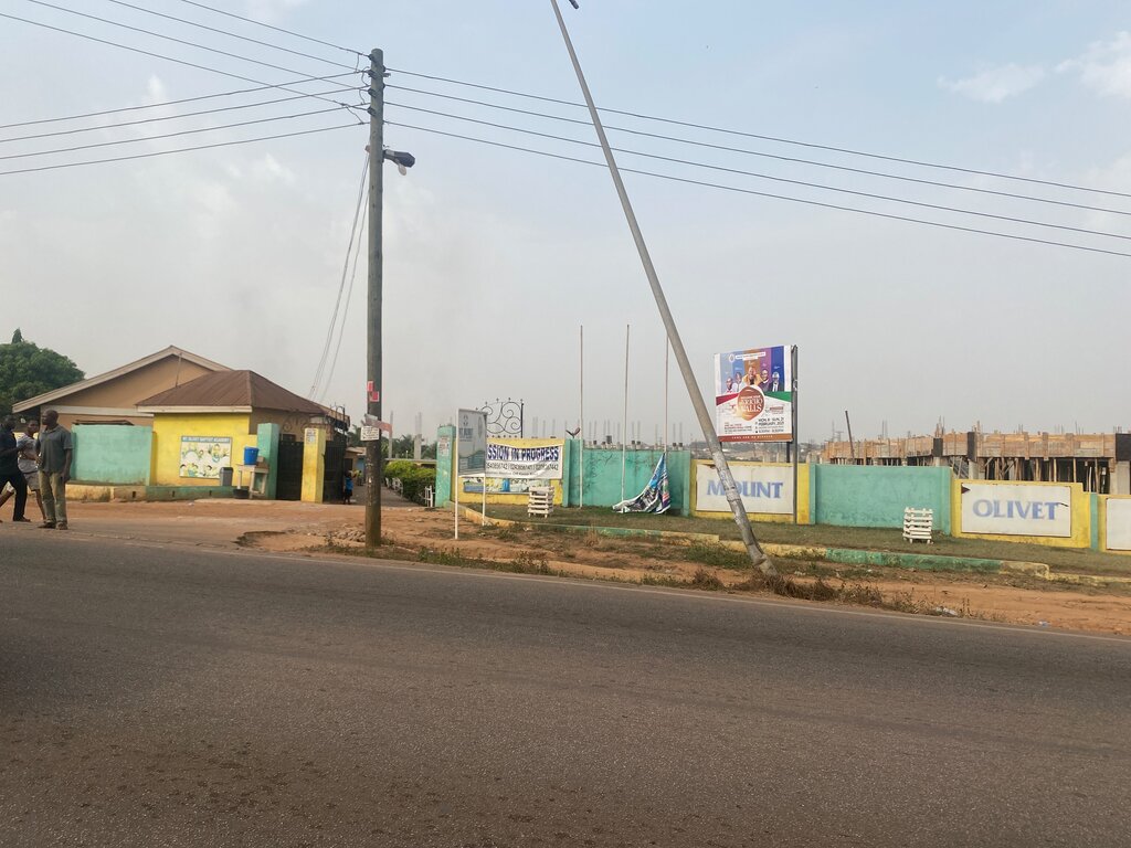 Ortaokul Mt Olivet Baptist Academy, Kumasi, foto