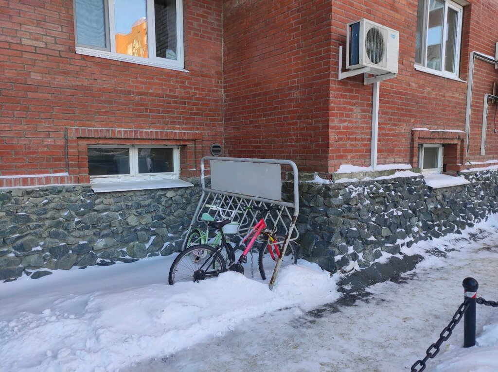 Bisiklet park yerleri Велопарковка, Yekaterinburg, foto