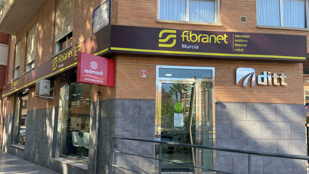 Telekomünikasyon satış noktaları Fibranet Murcia, Murcia, foto