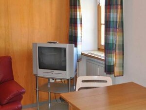 Appartement Fernsicht Triesenberg (Triesen, Bergstrasse, 69), otel  Dünya'dan