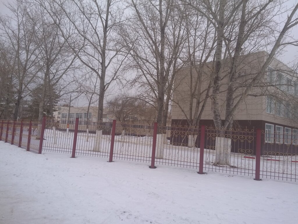 Ortaokul Kachar secondary school No. 1, Rudny, foto