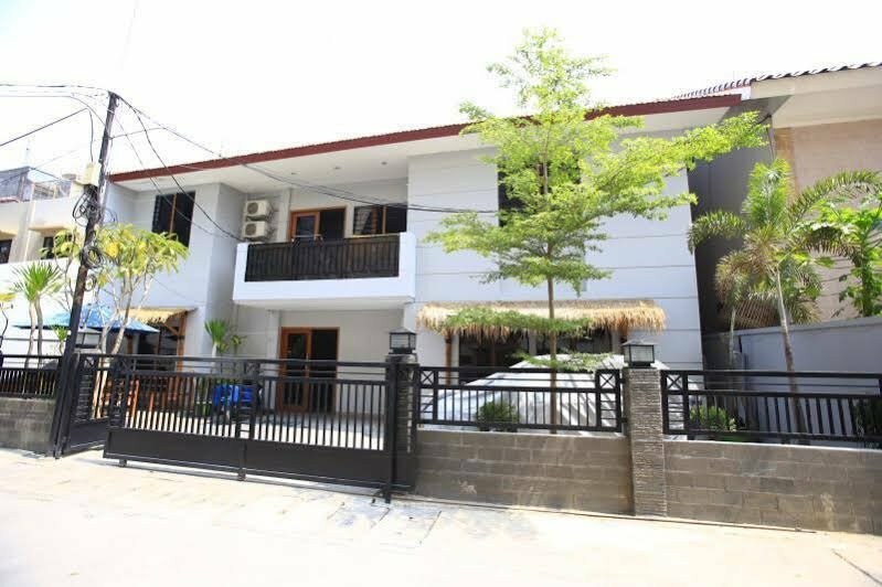 Otel RedDoorz @ Hayam Wuruk, Cakarta, foto