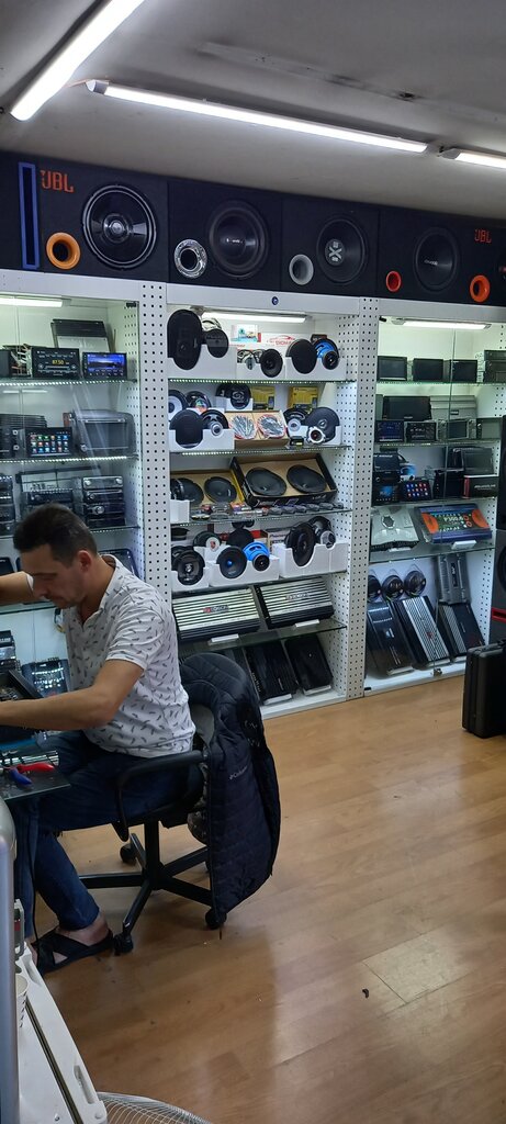Oto ses sistemleri Karadeniz Elektronik, İstanbul, foto