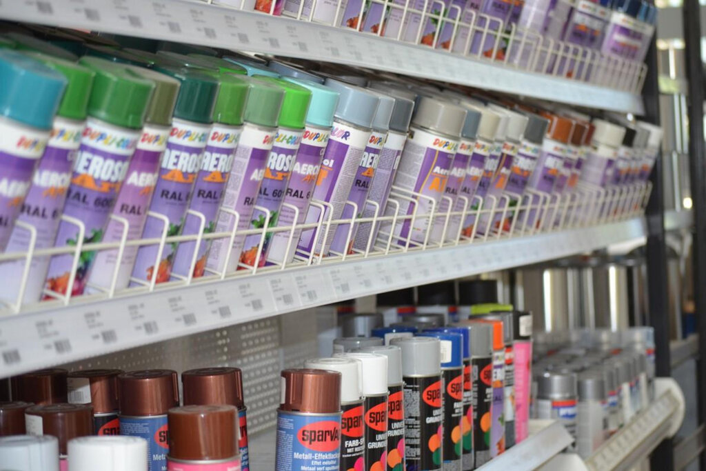 Kimyasal üretim firmaları Farben Henschen GmbH, Kuzey Ren‑Vestfalya, foto