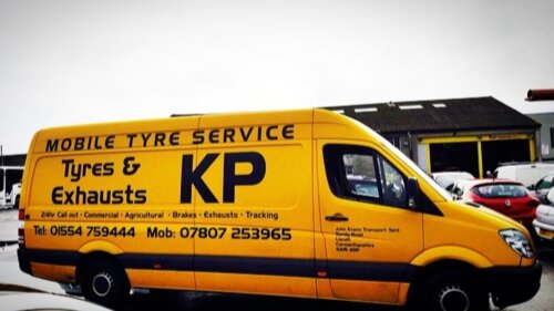 Otomobil ekspertizi Kp Tyres & Exhausts, Galler, foto