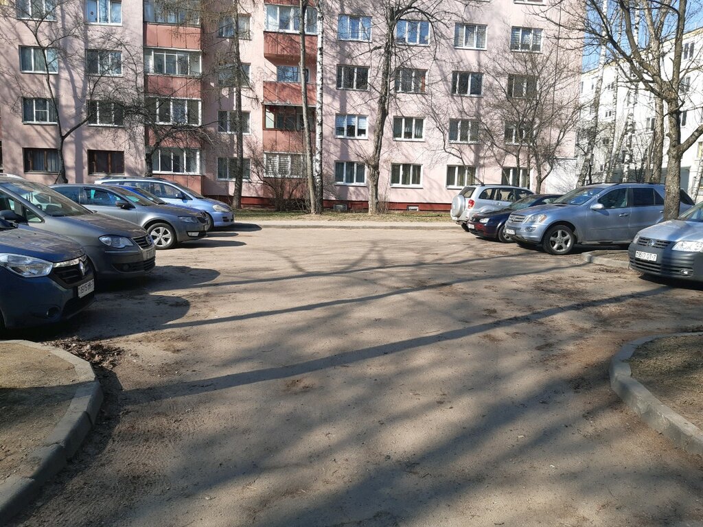 Otoparklar Parking lot, Minsk, foto