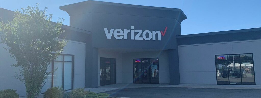 Cep telefonu ve aksesuarları satış mağazaları Verizon Authorized Retailer - Cellular Sales, New York Eyaleti, foto