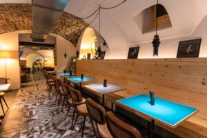 BaccaNera Enoteca & Winebar (Via 4 Novembre No:23, Castellammare di Stabia), bar