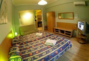 Ognian Apartments (boulevard Bulgaria No:1, Sofia), otel  Sofya'dan