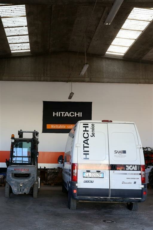 i̇nşaat makinaları ve ekipmanları Sami Hitachi Escavatori, Sardunya, foto