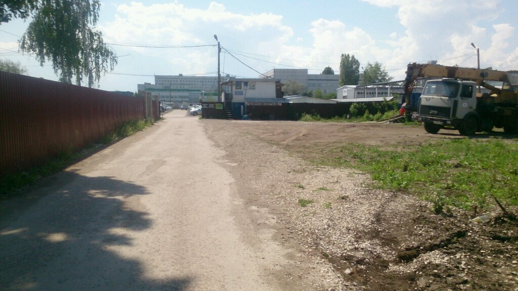 Otoparklar Car park, Ulyanovsk, foto
