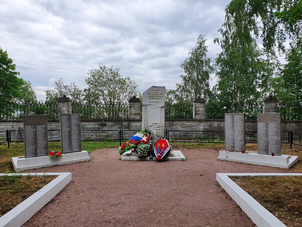 Anıt, heykel Братская могила, Saint‑Petersburg, foto