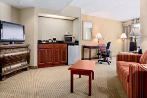 DoubleTree by Hilton Hotel Charlottesville (Virginia, Albemarle County), otel  Virginia'dan