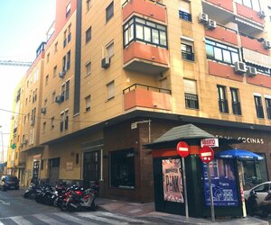 Sky Sea Holidays Malaga Ave (Calle San Andrés No:29, Malaga), otel  Malaga'dan