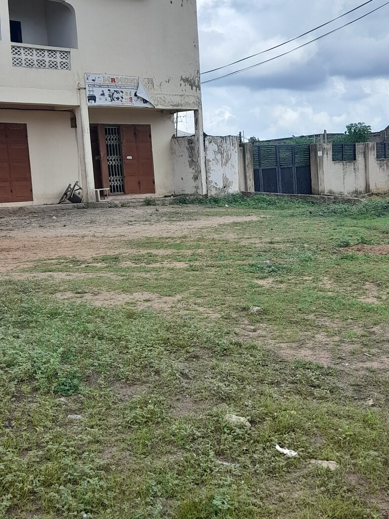 Berberler Mr. Moni Barbering Shop, Dünya, foto